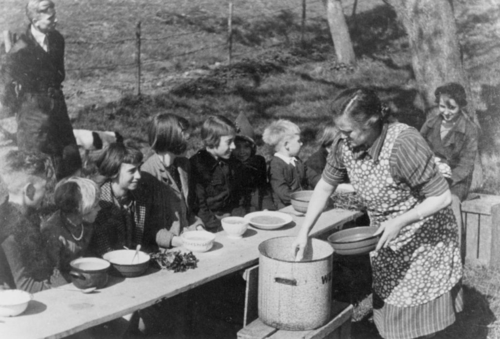 Nationaal Project 'De Tweede Wereldoorlog in 100 foto's' - Regionaal ...